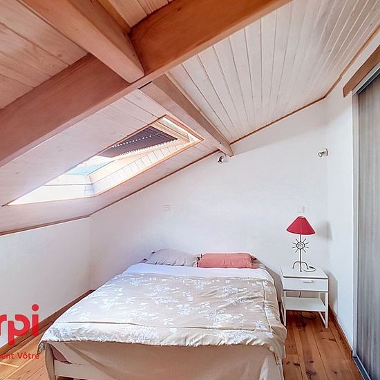 4 pièces maison dans Reze - 81 m² - 1 235